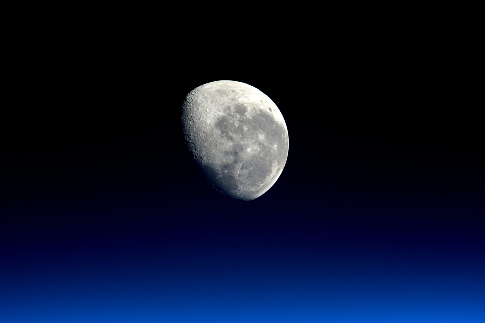 Can A Spotting Scope Be Used For Observing The Moon ...